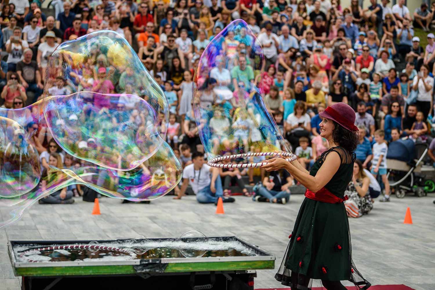 bubble-on-circus-c-1 – De Gevleugelde Stad Ieper – City of Wings Ypres